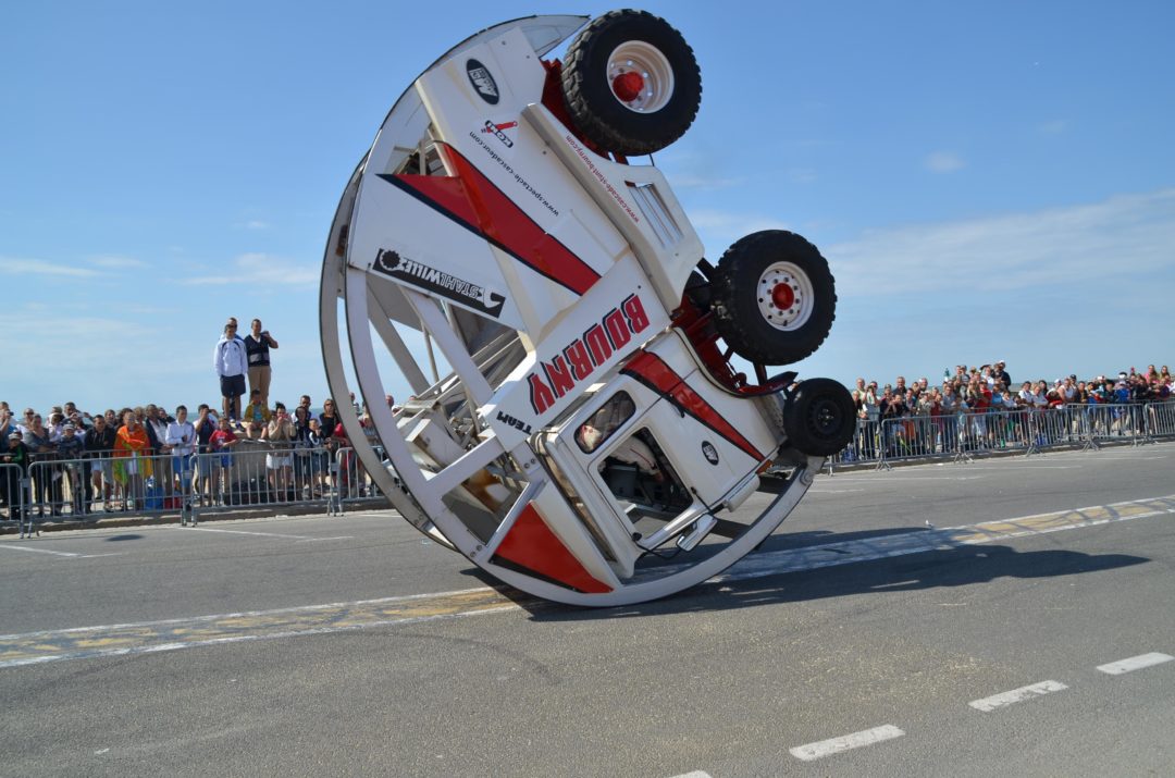 Spectacle Cascadeur - Acrobaties & Cascades auto, moto, camion et plus